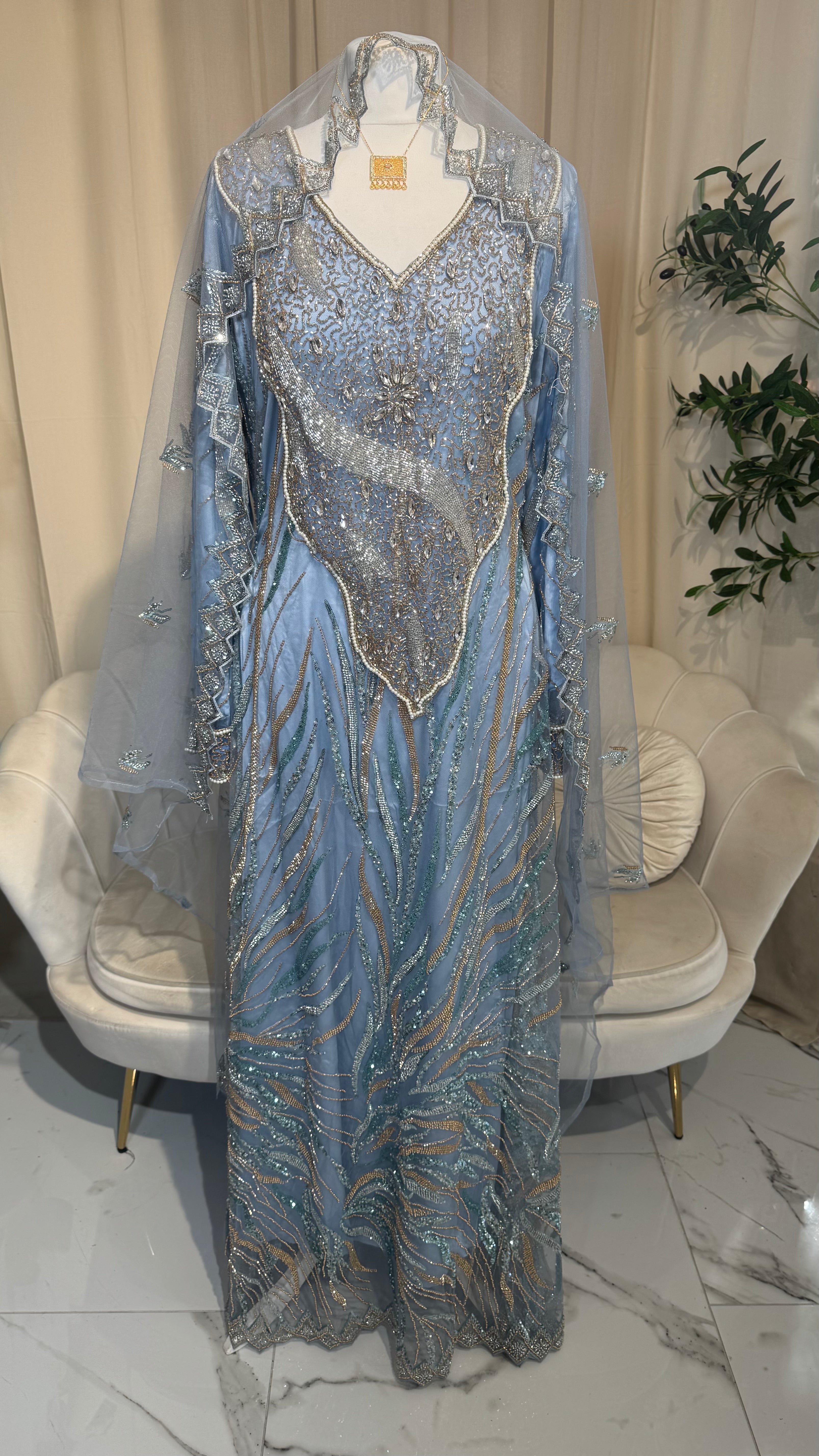 VIP Emirati Baby Blue Thobe & Veil – Dressline Arabia